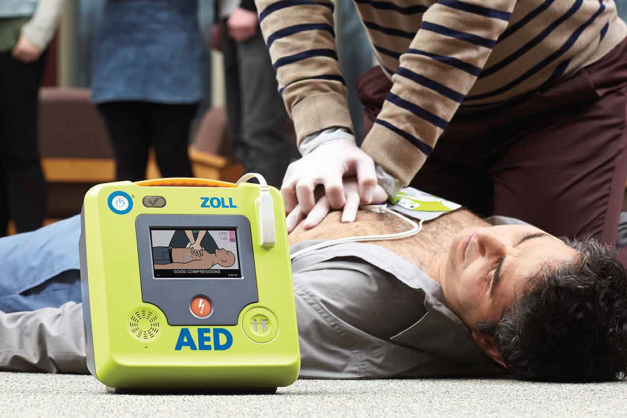 Levitt-Safety | Common mistakes when using an AED (and how to avoid them)